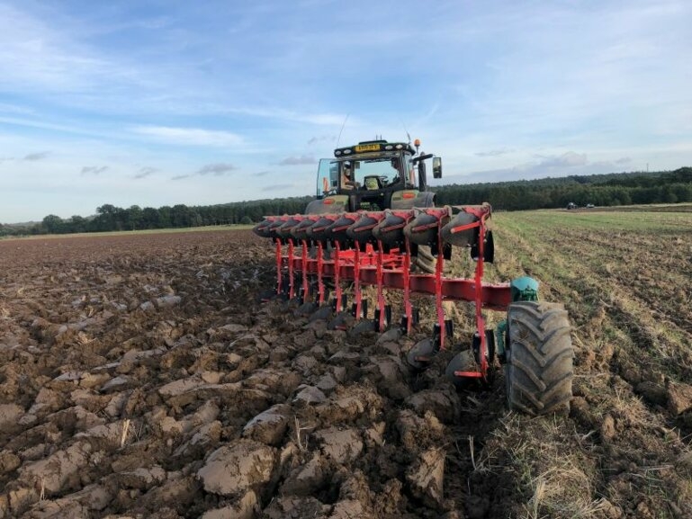 Kverneland Ecomat On-land : pour un labour superficiel